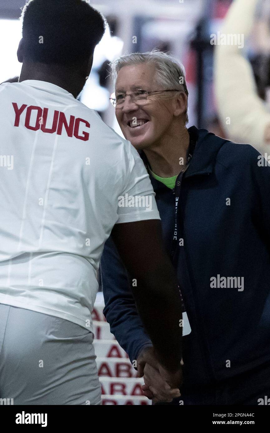 Seattle Seahawks head football coach Pete Carroll says hello to former ...