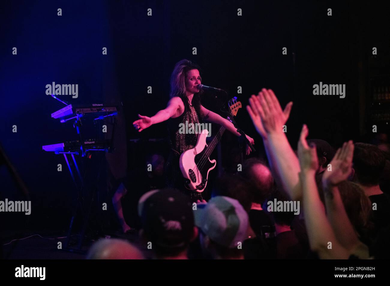 The subways bassistin hi-res stock photography and images - Alamy