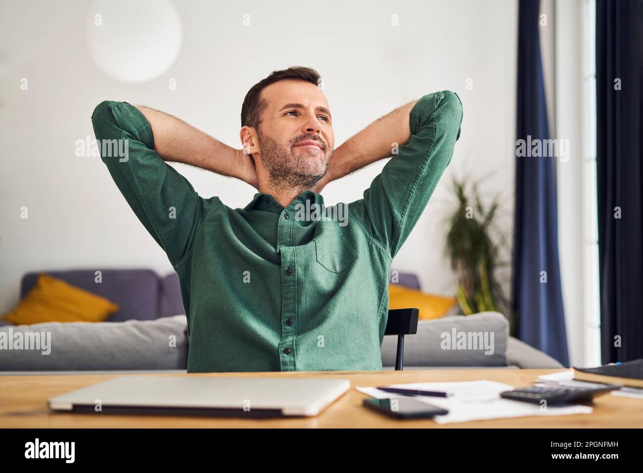 Office work break hi-res stock photography and images - Alamy