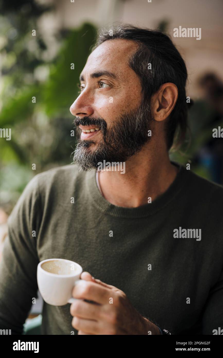 Man cafe thinking hi-res stock photography and images - Alamy