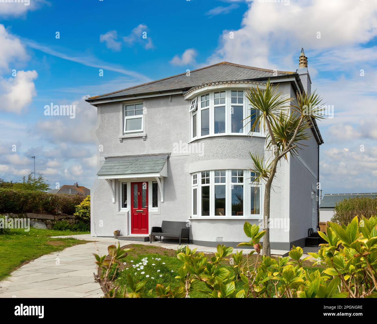 House front view detached hi-res stock photography and images - Alamy