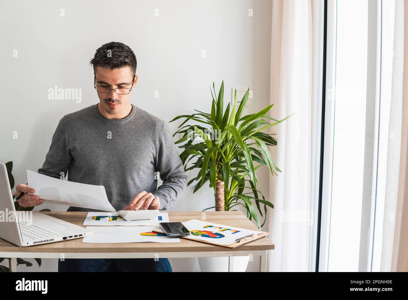 Calculations hi-res stock photography and images - Alamy