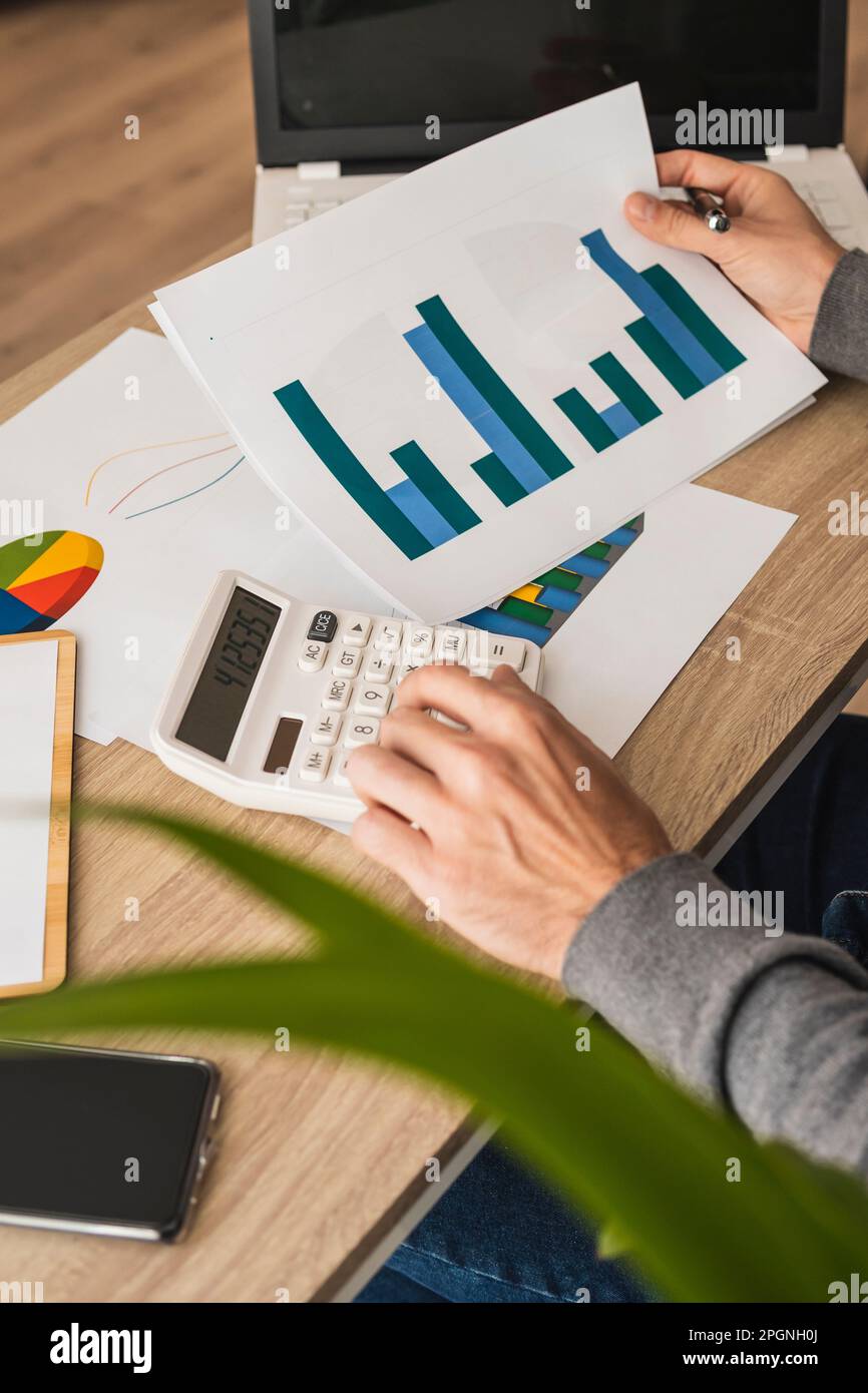 Calculations hi-res stock photography and images - Alamy