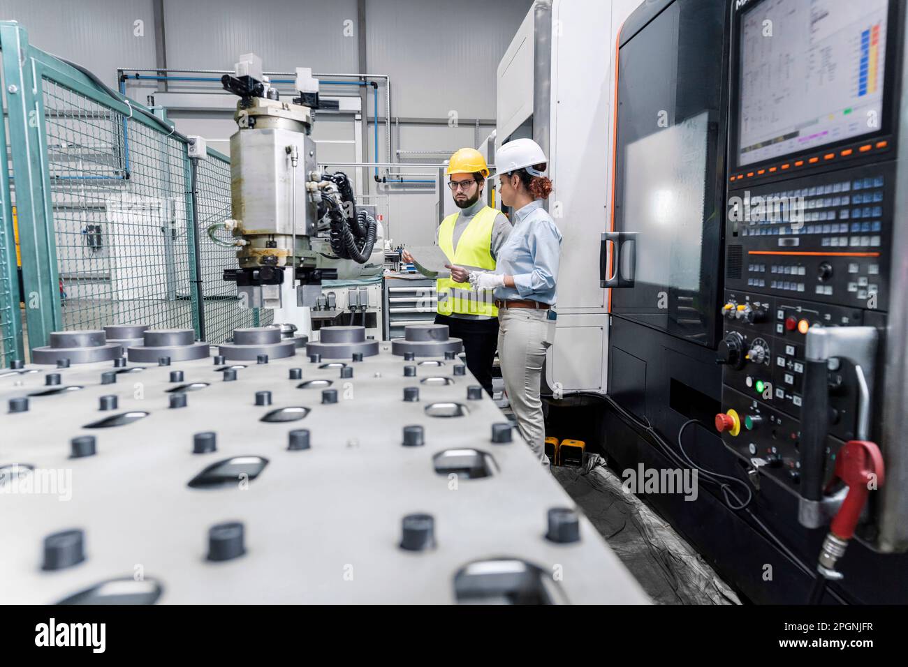 Engineers analysis hi-res stock photography and images - Alamy