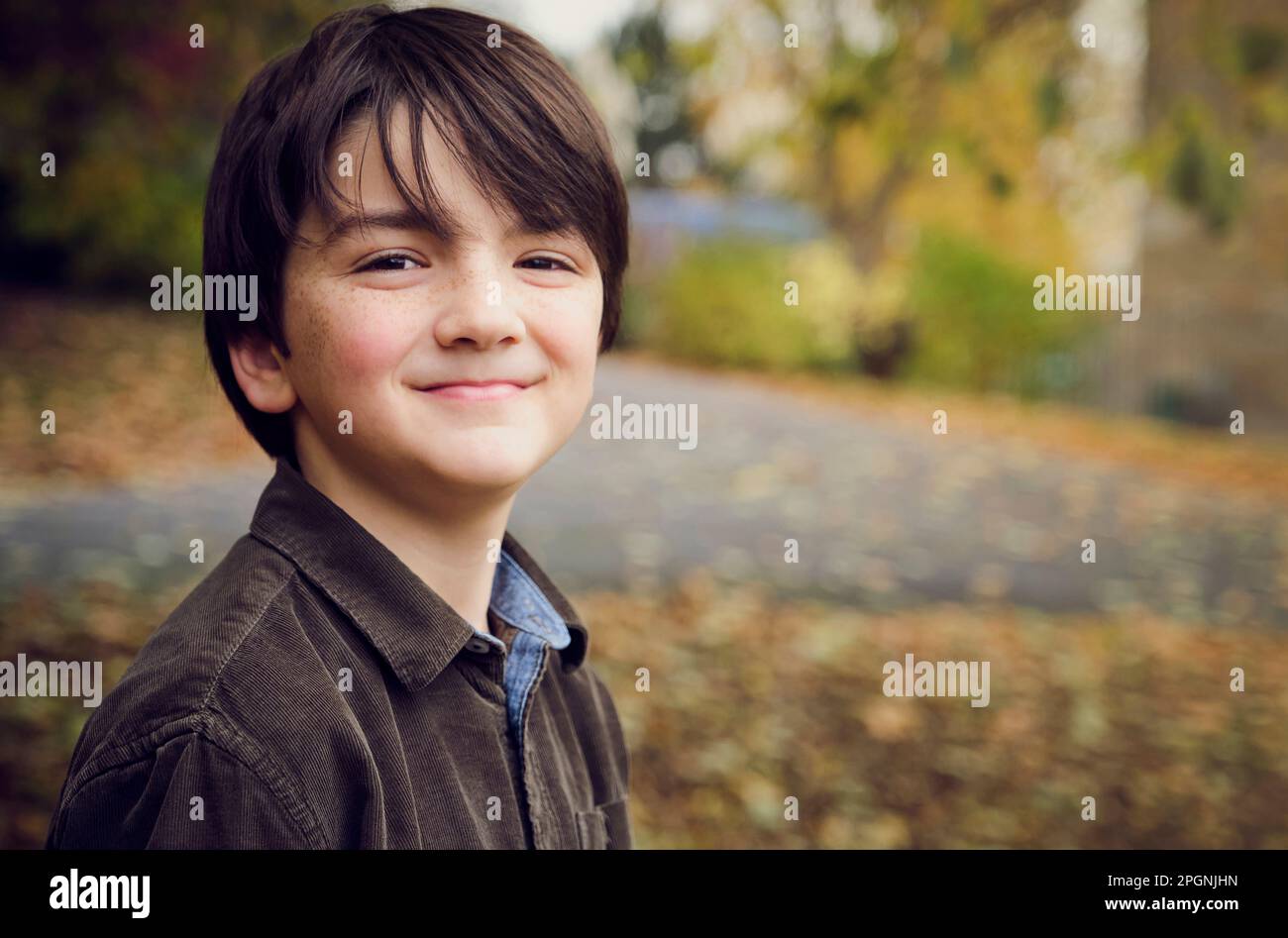 Cute boy hi-res stock photography and images - Alamy