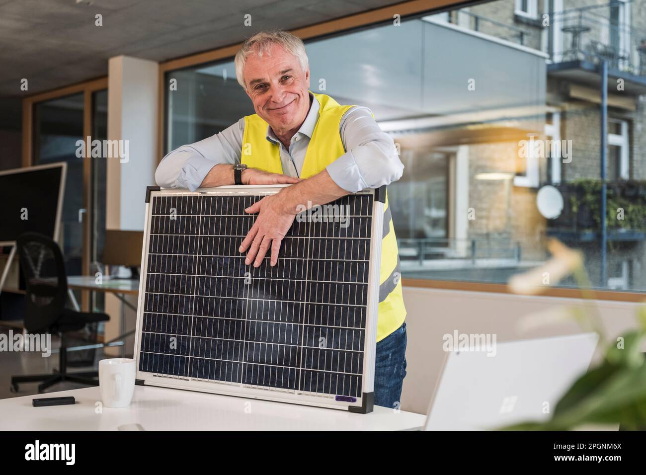 Panel senior hi-res stock photography and images - Alamy