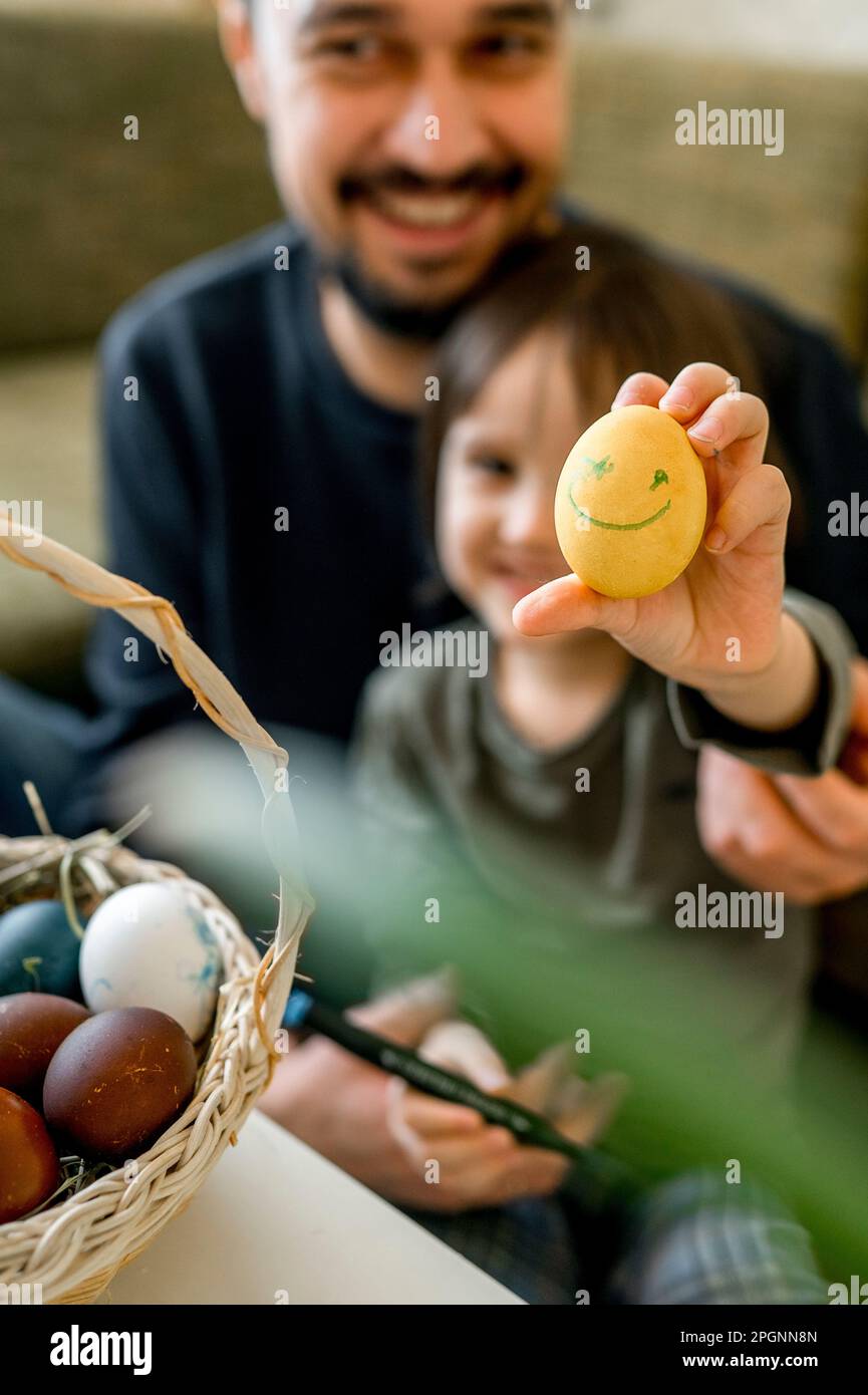 Man easter egg hi-res stock photography and images - Alamy
