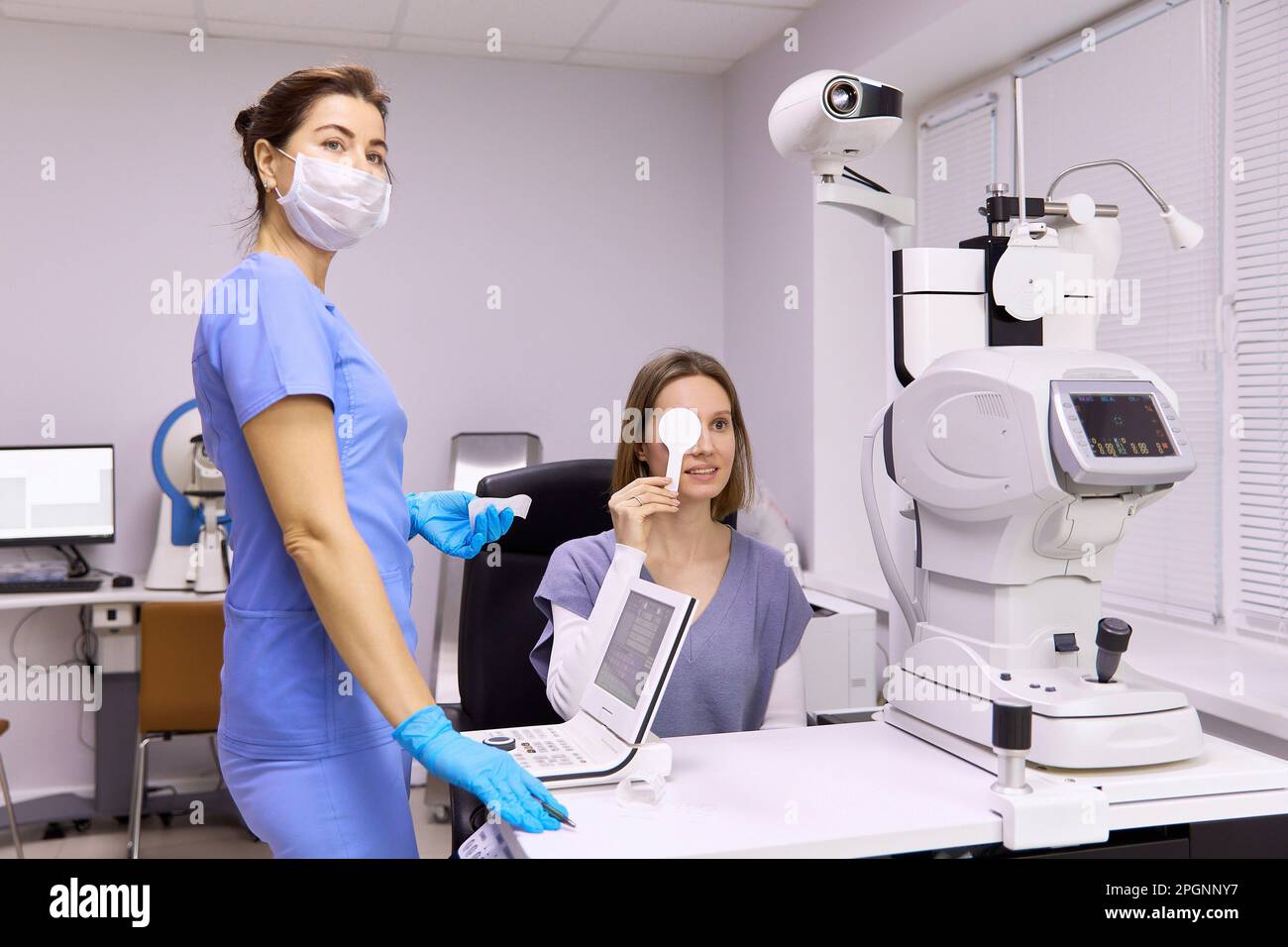 Diagnosis clinic hi-res stock photography and images - Alamy