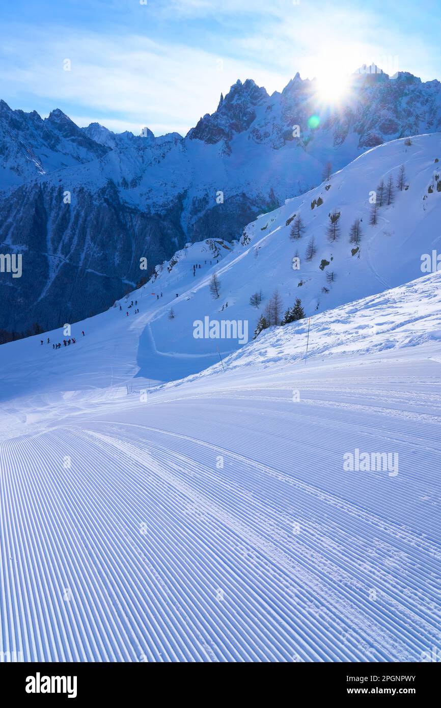 Slope mountains hi-res stock photography and images - Alamy