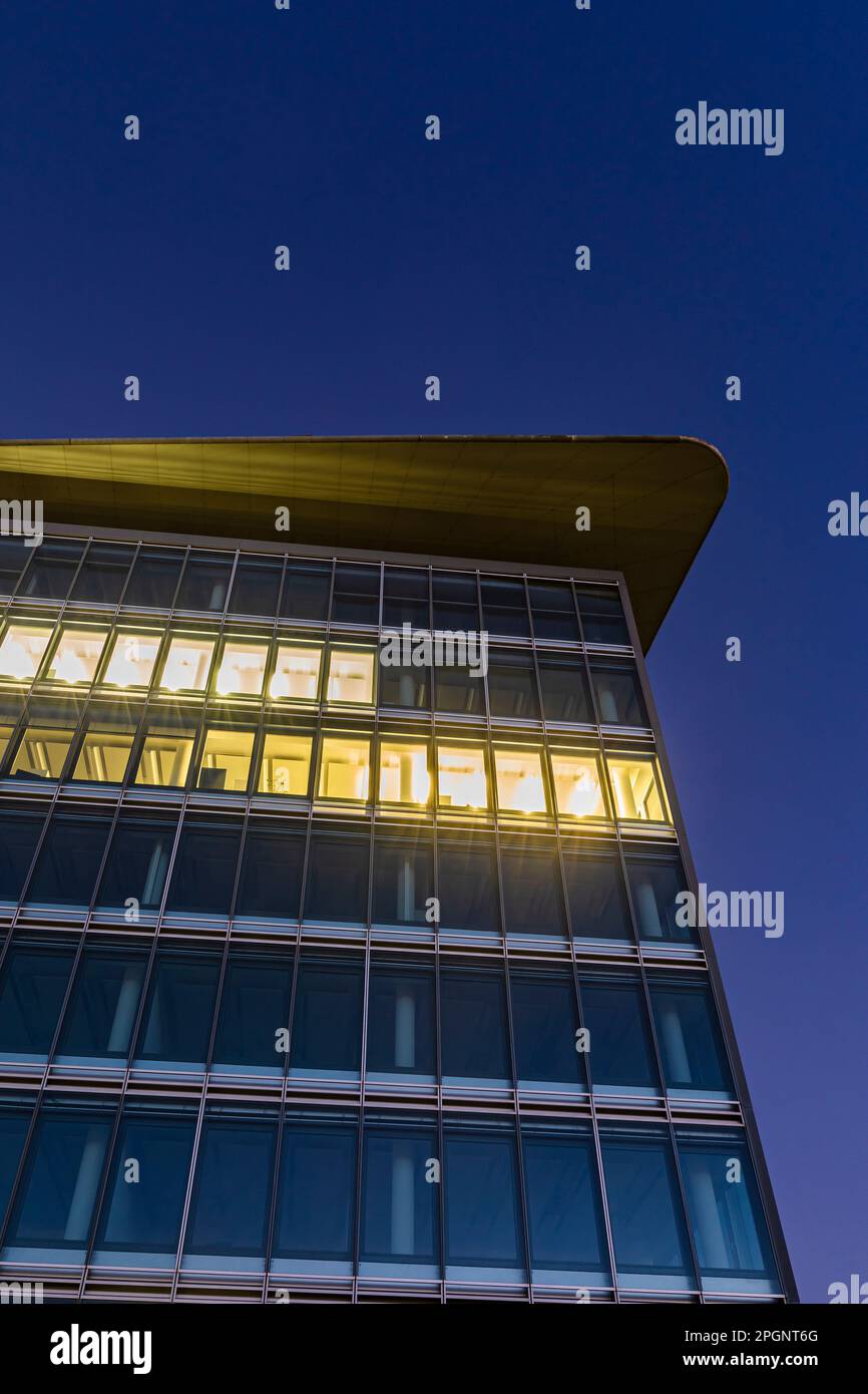 Dusk windows hi-res stock photography and images - Alamy