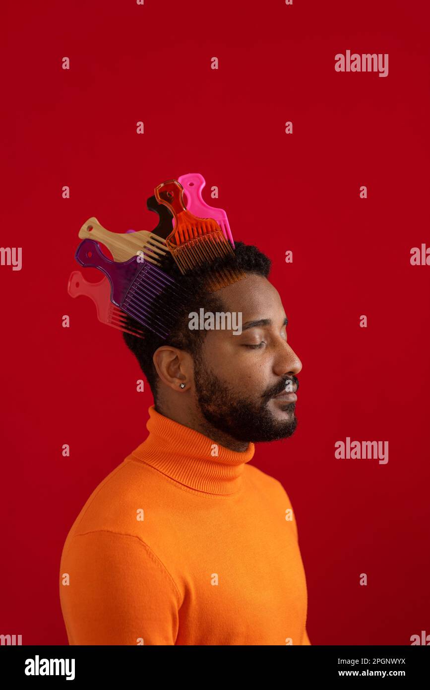 Colorful combs hi-res stock photography and images - Alamy