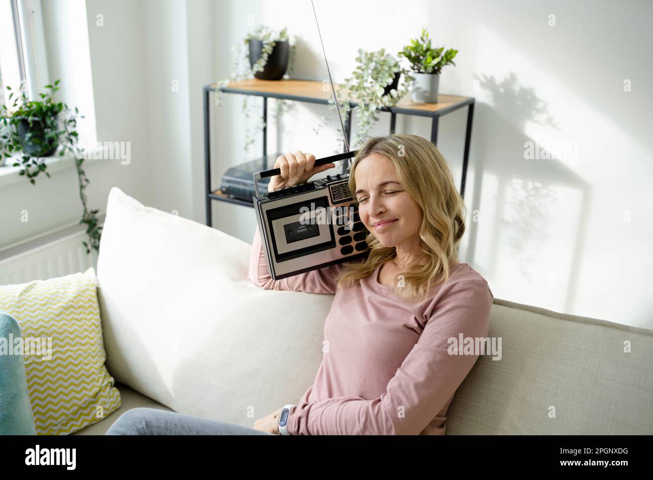 Retro device for listening to music hi-res stock photography and images ...