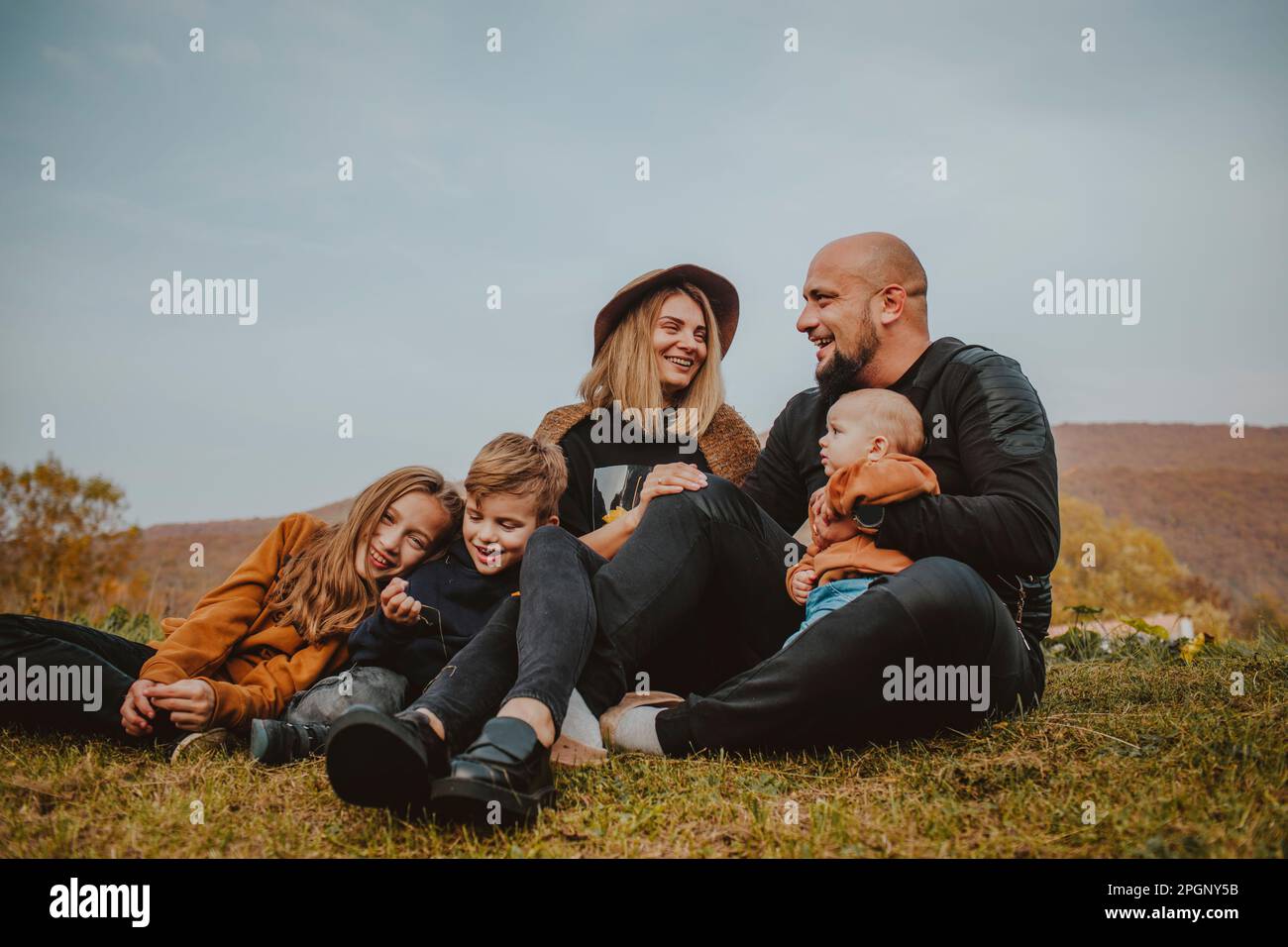 Simple family fun hi-res stock photography and images - Alamy