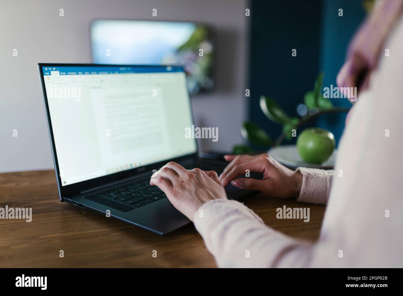 Student typing office hi-res stock photography and images - Alamy
