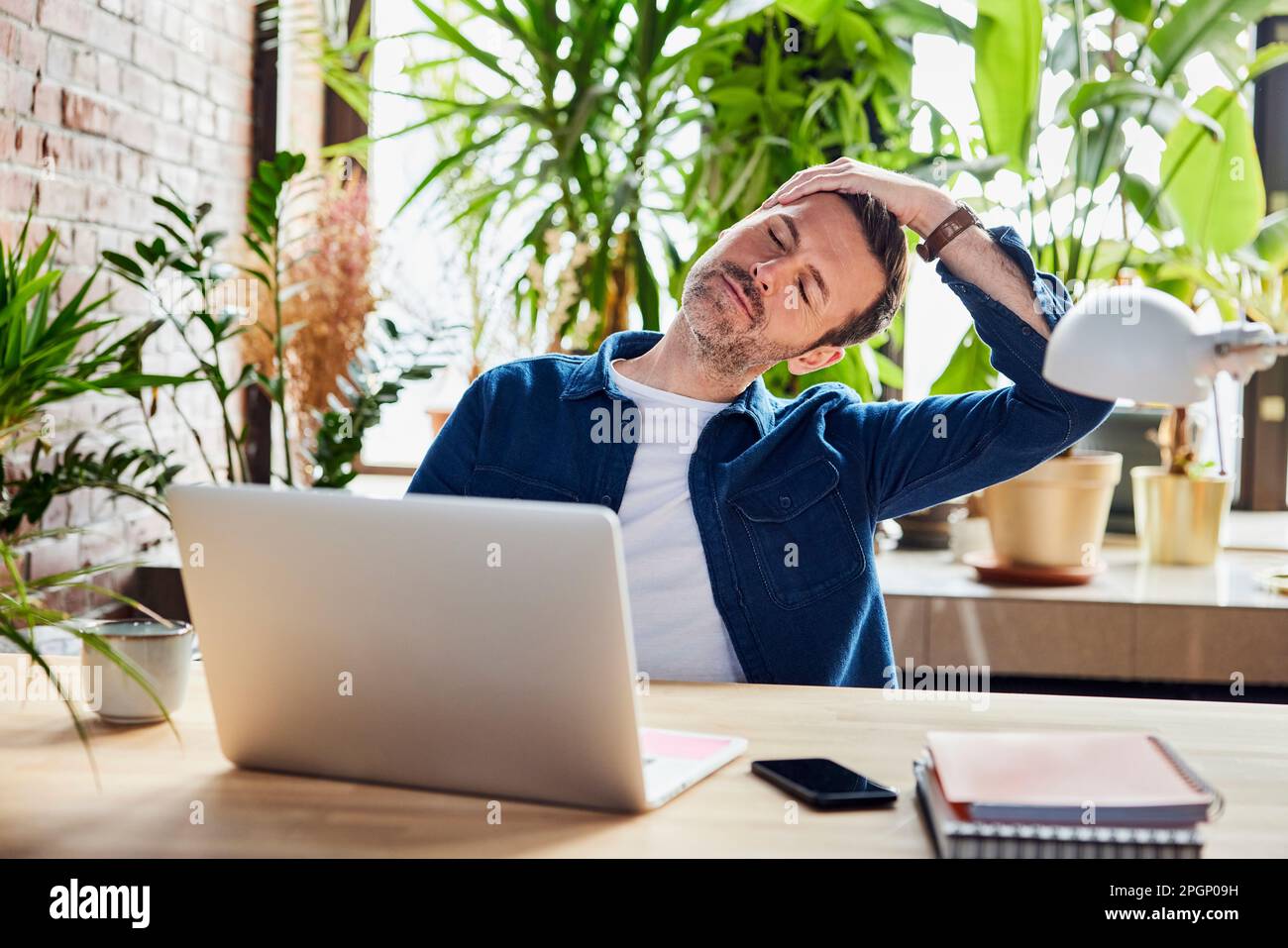 Loft stretching hi-res stock photography and images - Alamy