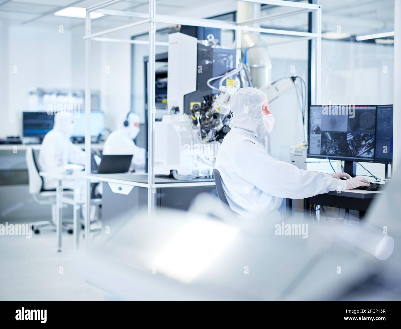 Scientist using desktop computer hi-res stock photography and images ...