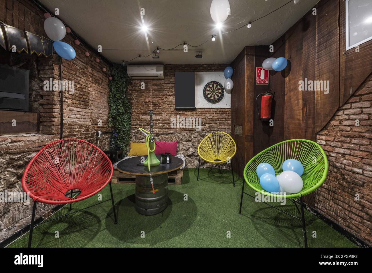 Recreation room hi-res stock photography and images - Alamy