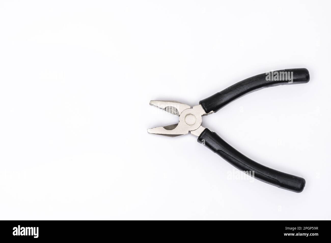 The pliers, also called a clamp, is a manual tool whose uses range from ...