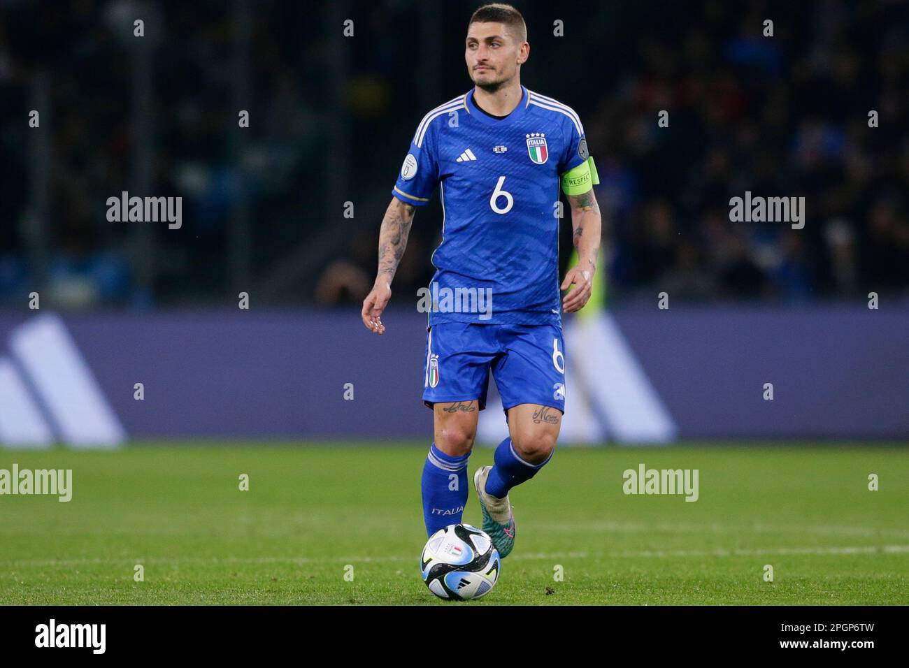 Italian's midfielder Marco Verratti (Psg) controls the ball during ...