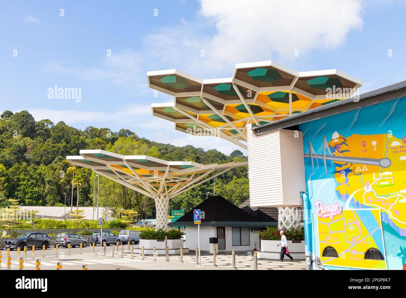 Kompleks Utama Bumiputra Temburong and other buildings near Sungai ...