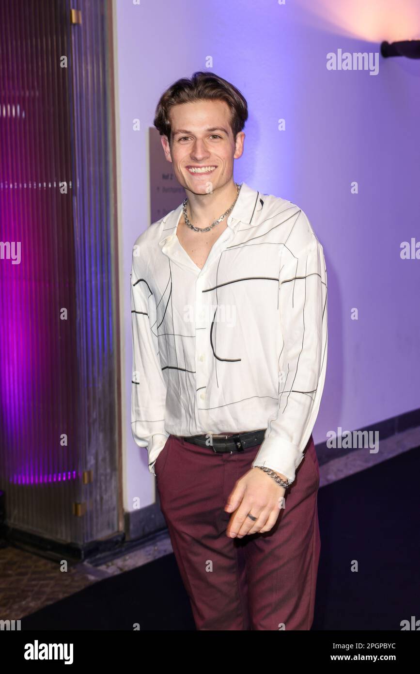 Berlin, Germany. 23rd Mar, 2023. Moritz Bäckerling joins singer Leony ...