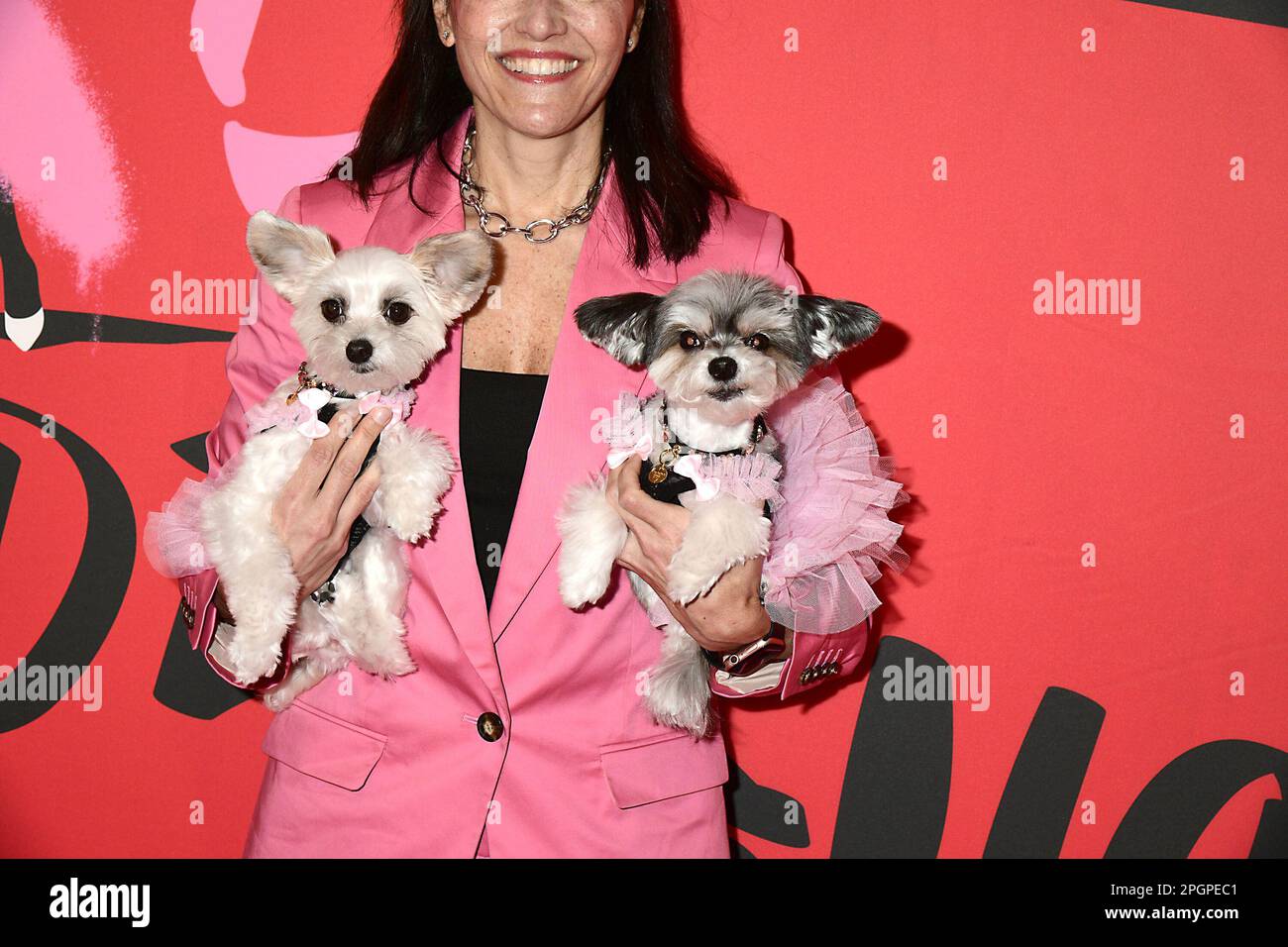 Sam Carrell and Belle and Tinkerbelle attends the "Bad Cinderella ...