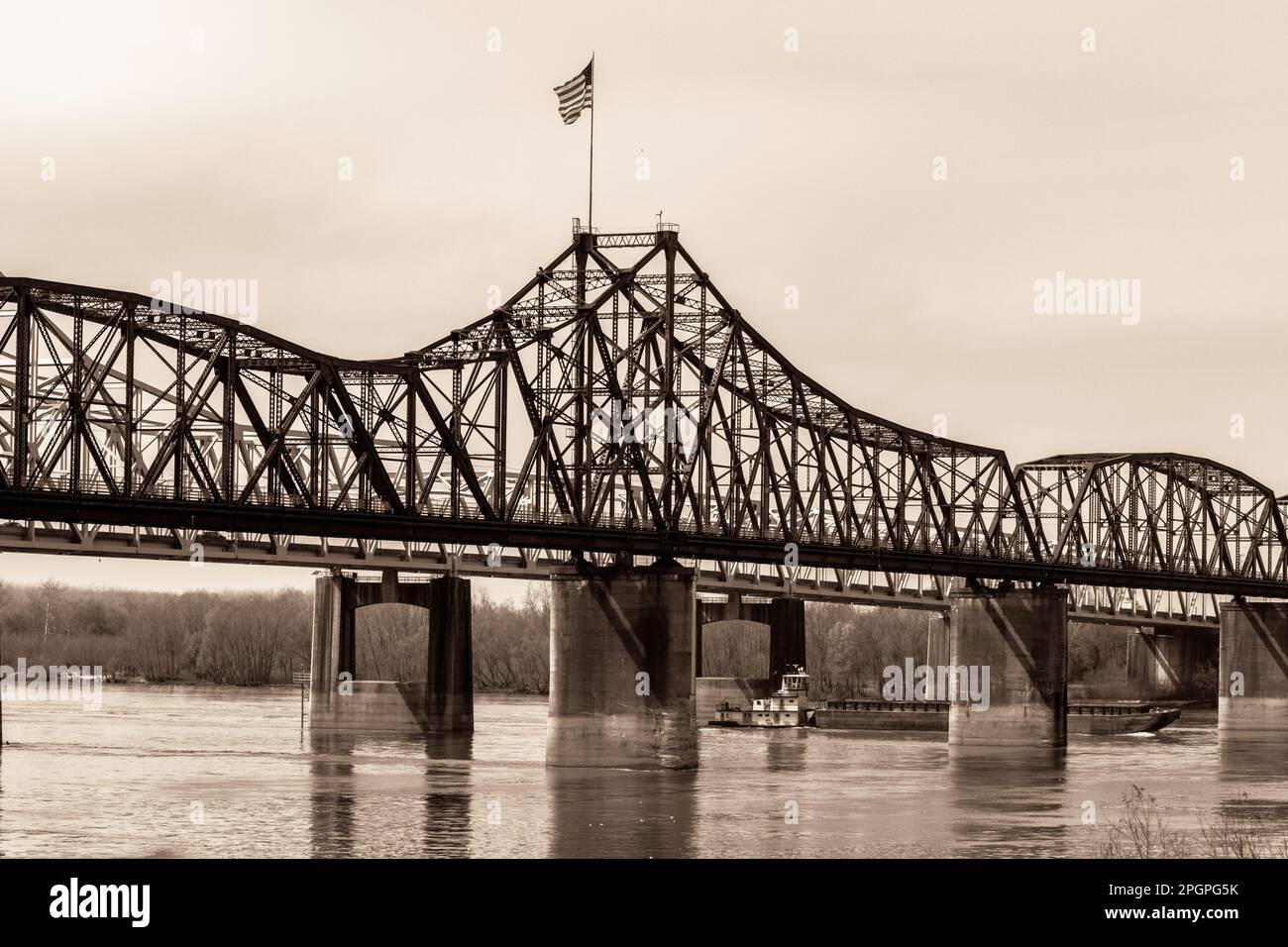 Mississippi river highway hi-res stock photography and images - Alamy