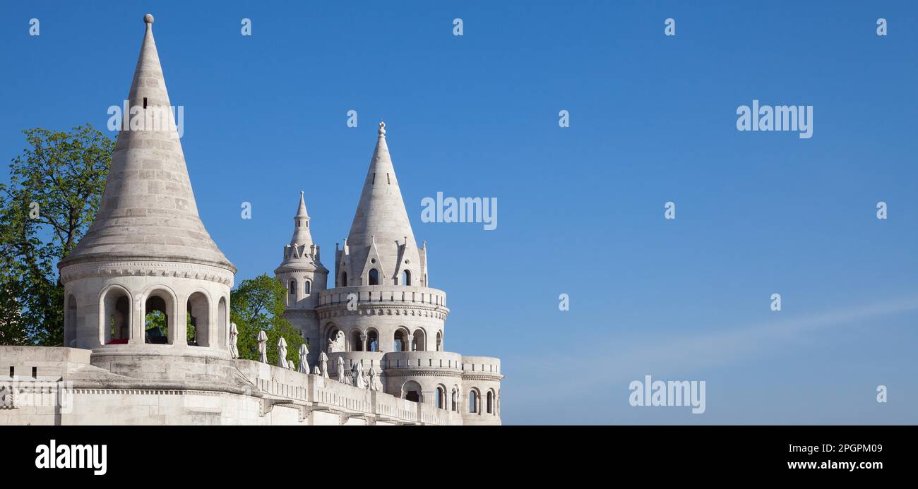 Gothic style architecture landmark hi-res stock photography and images ...