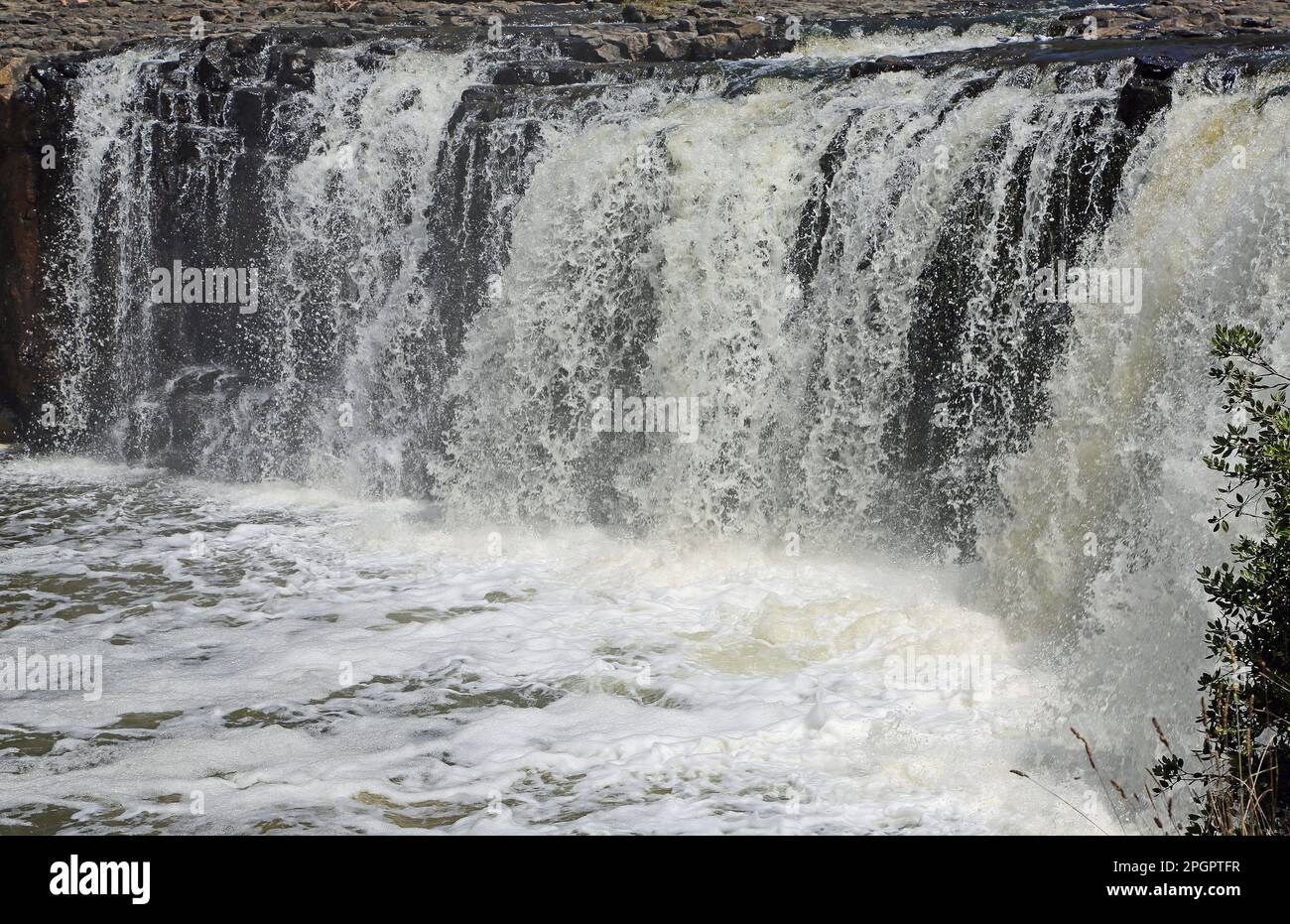 Haruru falls hi-res stock photography and images - Alamy