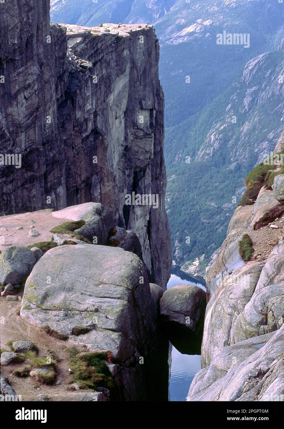 Kjeragbolten norway hi-res stock photography and images - Alamy