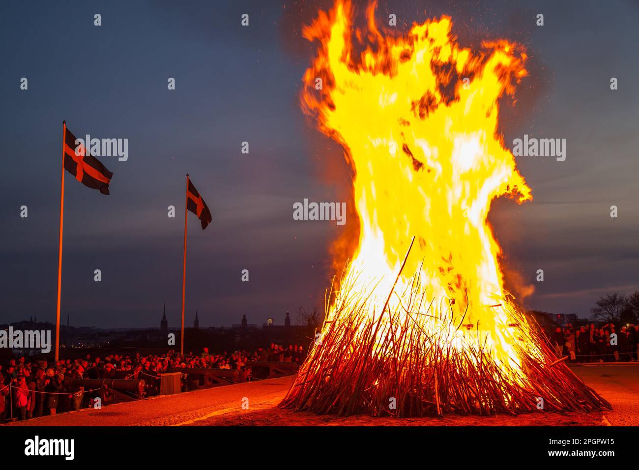 Bonfire sweden hi-res stock photography and images - Alamy