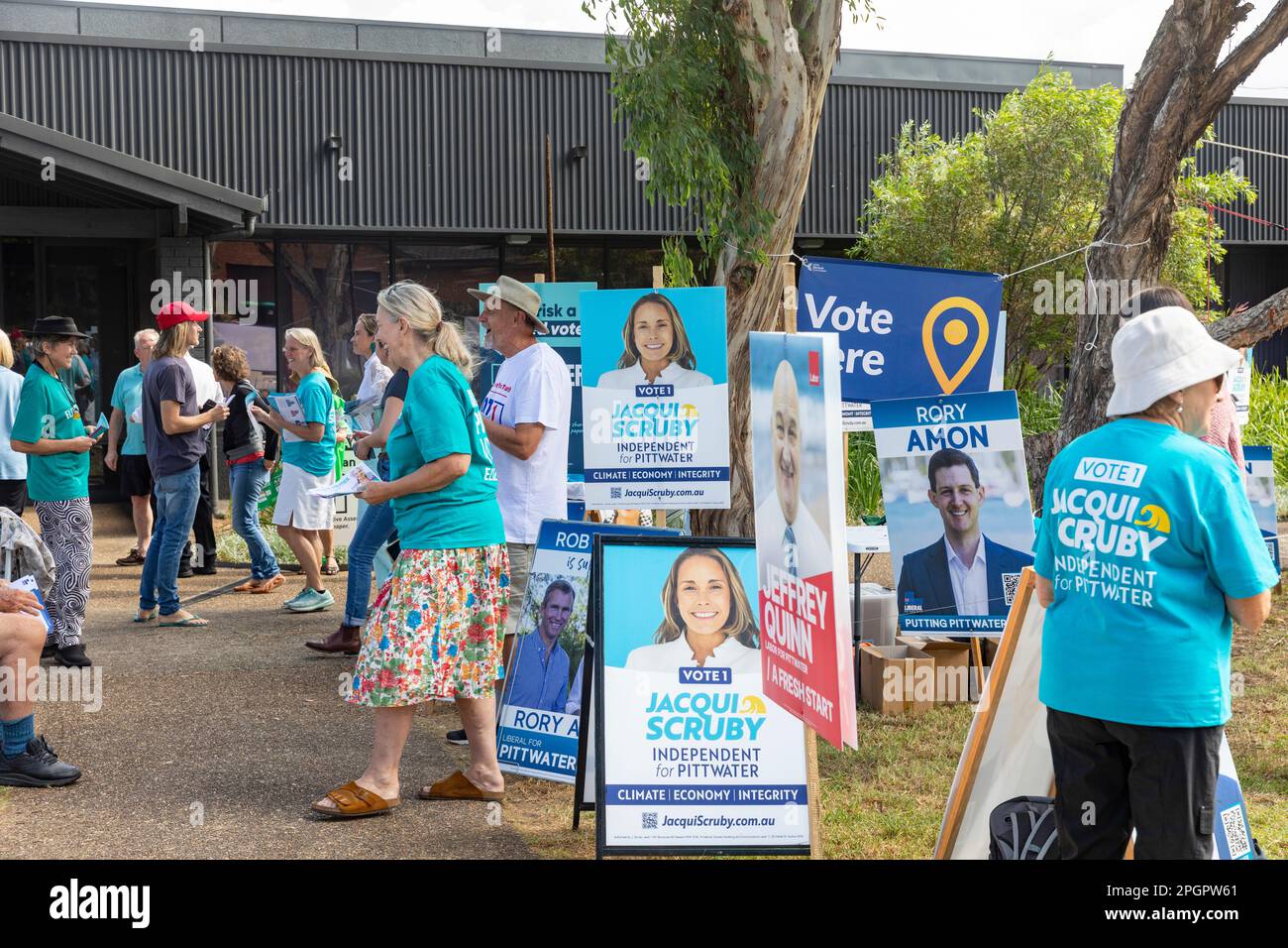 Mona vale ballot station hi-res stock photography and images - Alamy