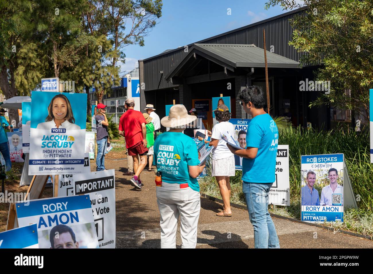 Mona vale ballot station hi-res stock photography and images - Alamy