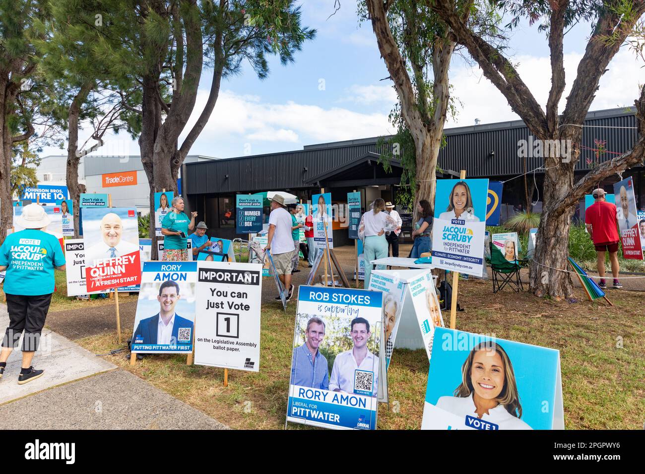 Mona vale ballot station hi-res stock photography and images - Alamy