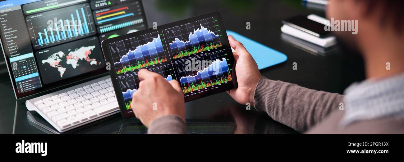 KPI Business Analytics Data Dashboard. Analyst Using Computer Stock Photo - Alamy
