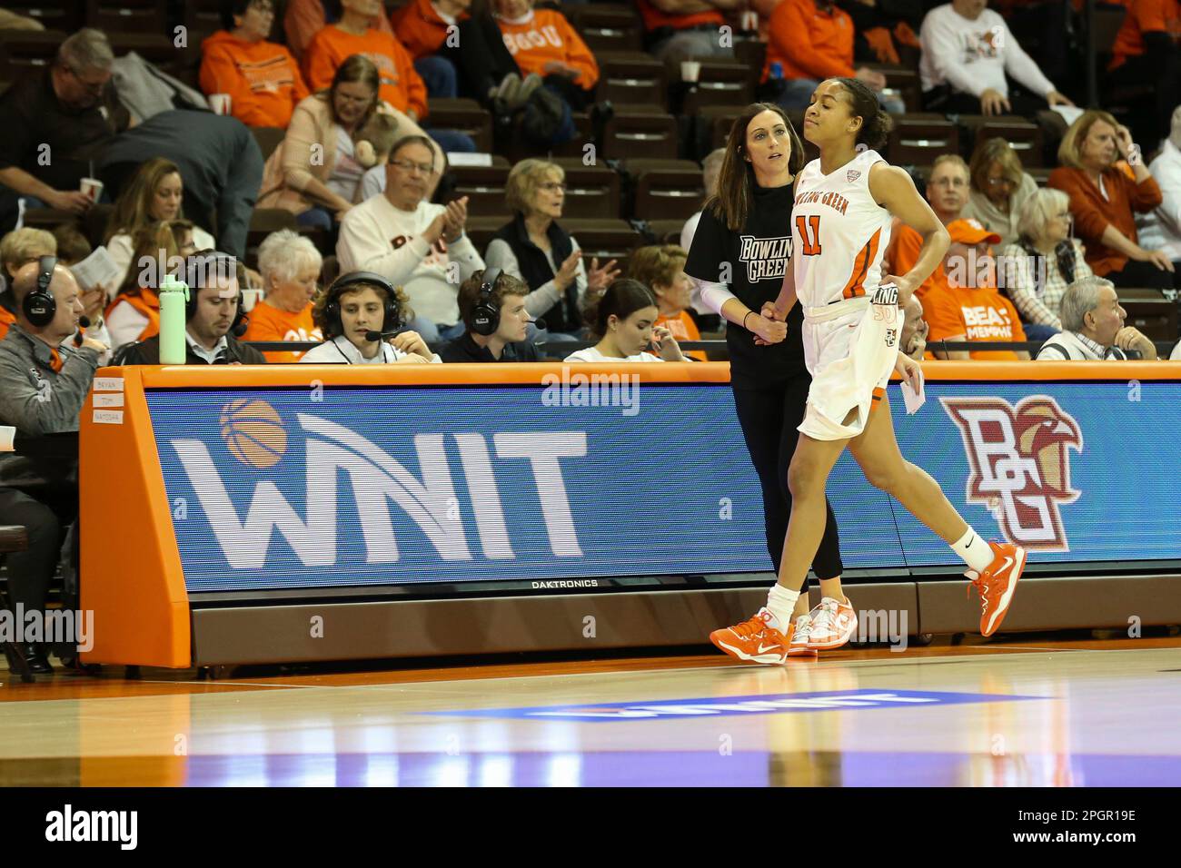 BOWLING GREEN, OH - MARCH 23: Bowling Green Falcons head coach Robyn ...