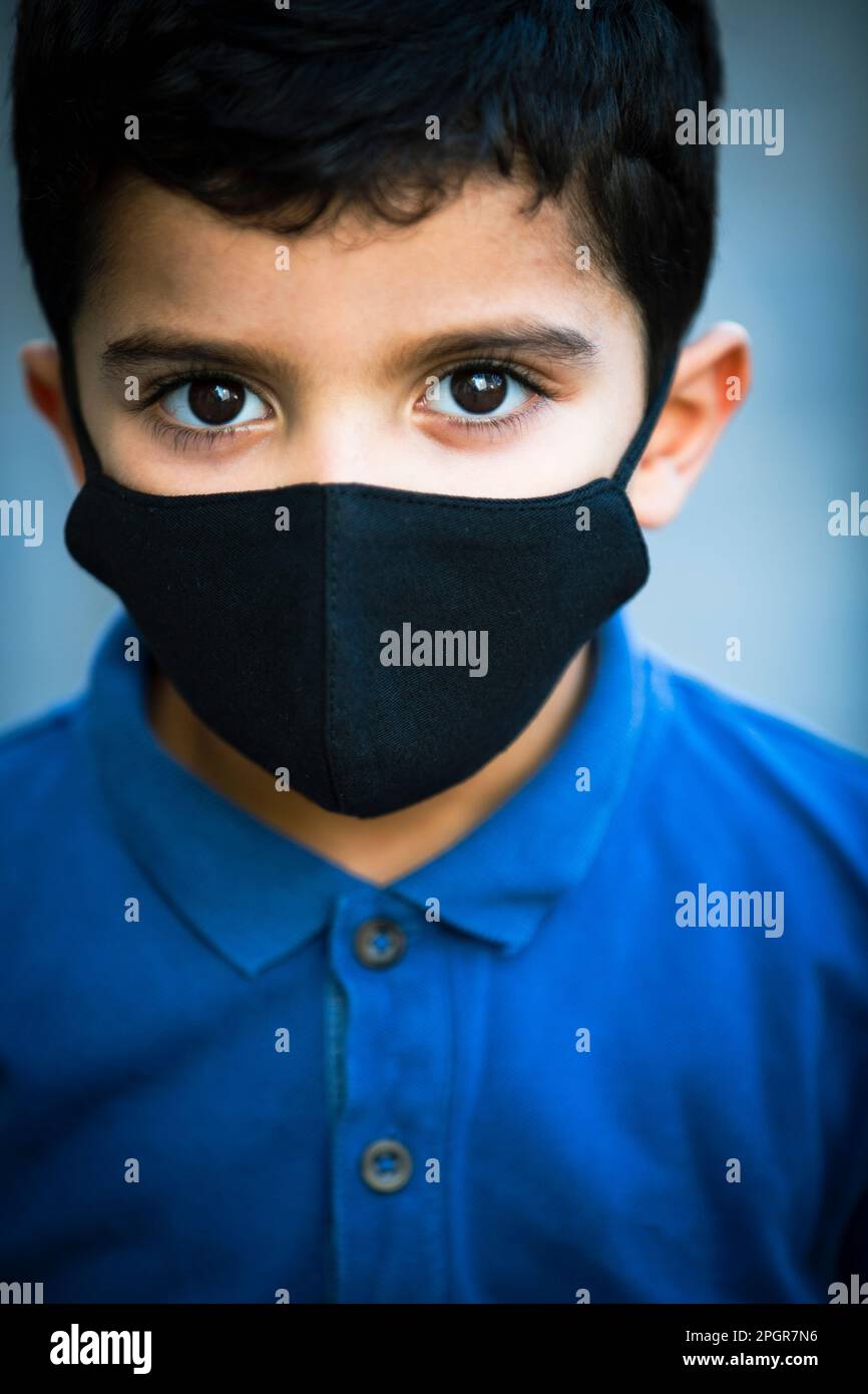 Boy wearing face mask hi-res stock photography and images - Alamy