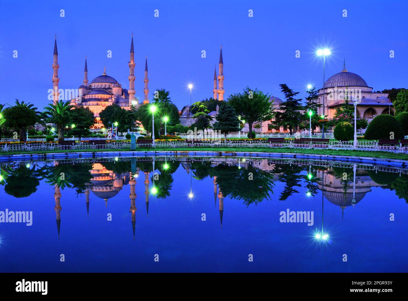 the mosque of the sultan ahmed and its reflections in early morning ...