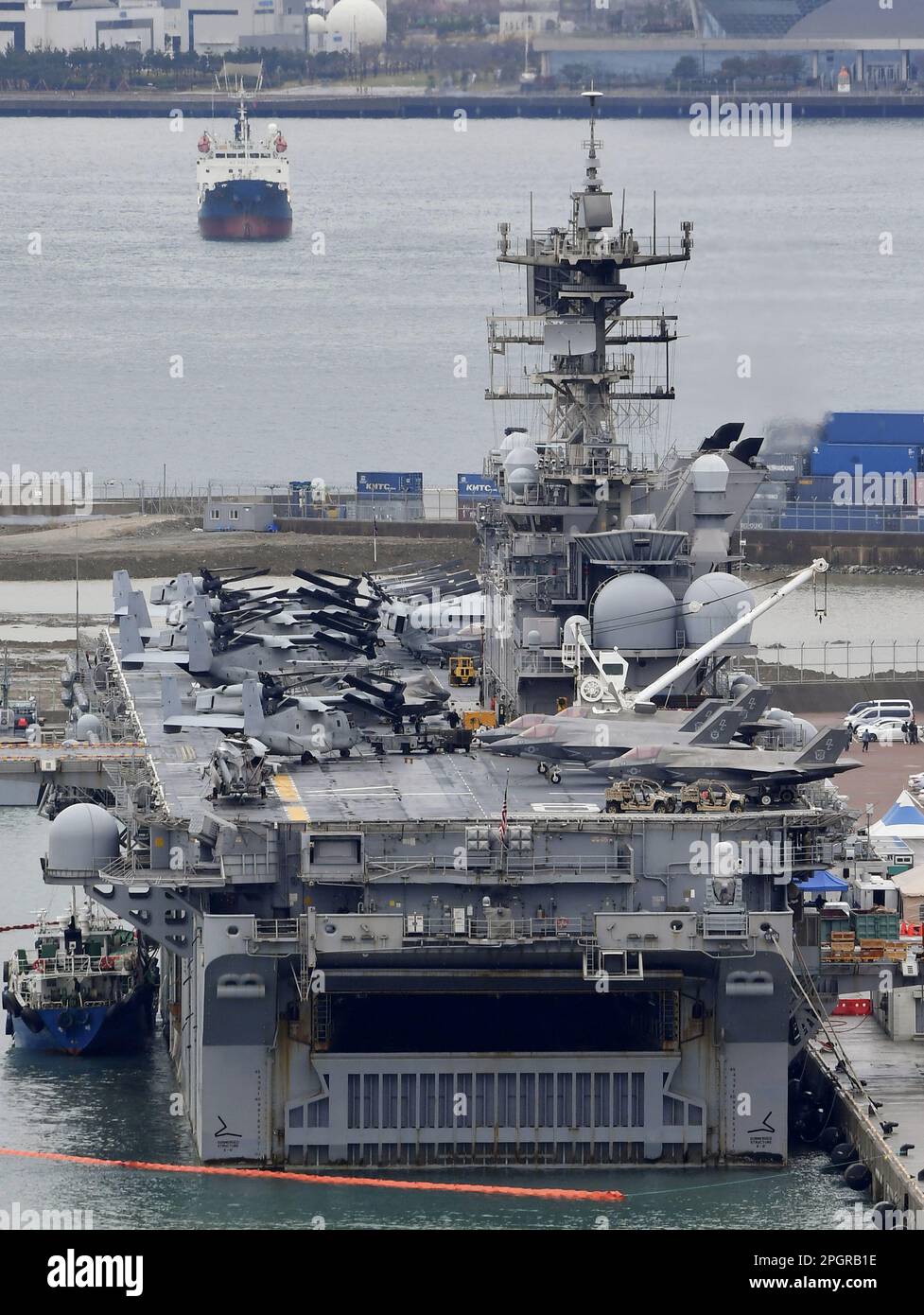 The Makin Island, a U.S. Navy amphibious assault ship, is seen anchored ...