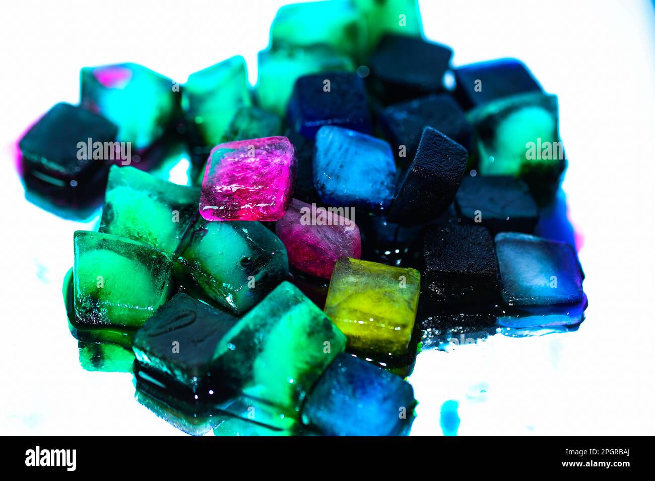 Reflection mirrow hi-res stock photography and images - Alamy