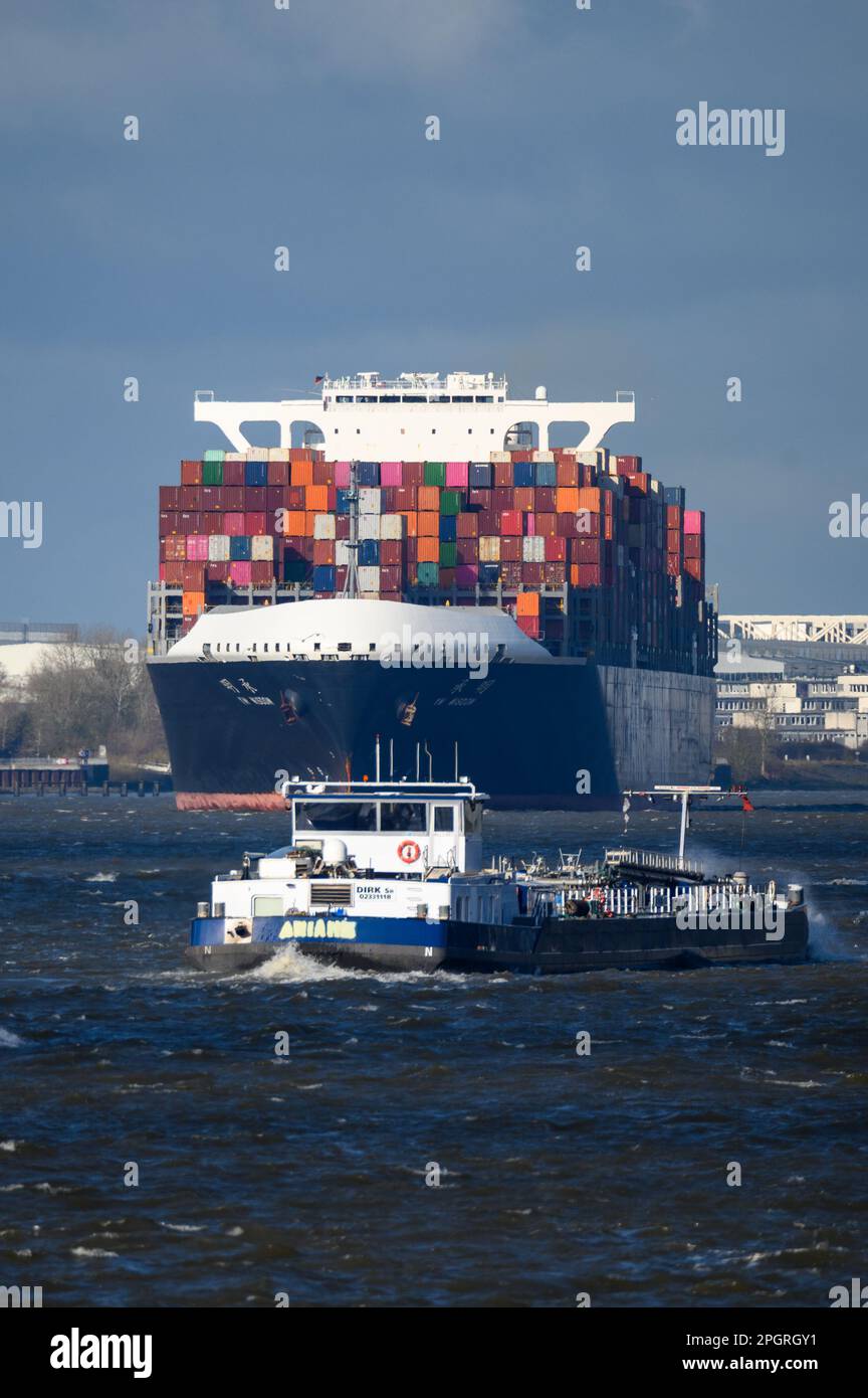 Hamburg, Germany. 24th Mar, 2023. The container ship "Wisdom" of the ...