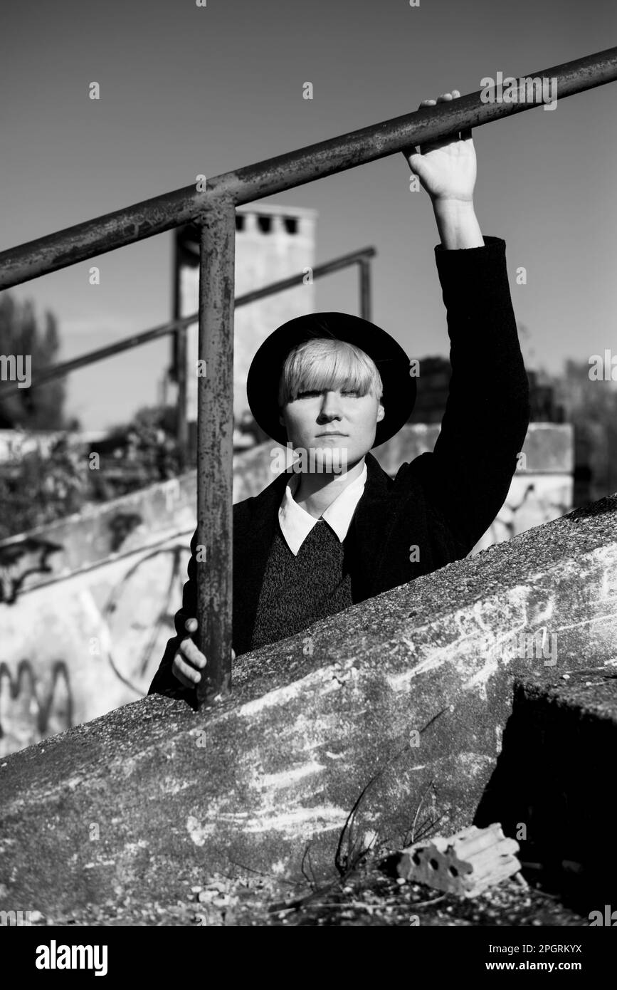 Short bridge Black and White Stock Photos & Images - Alamy