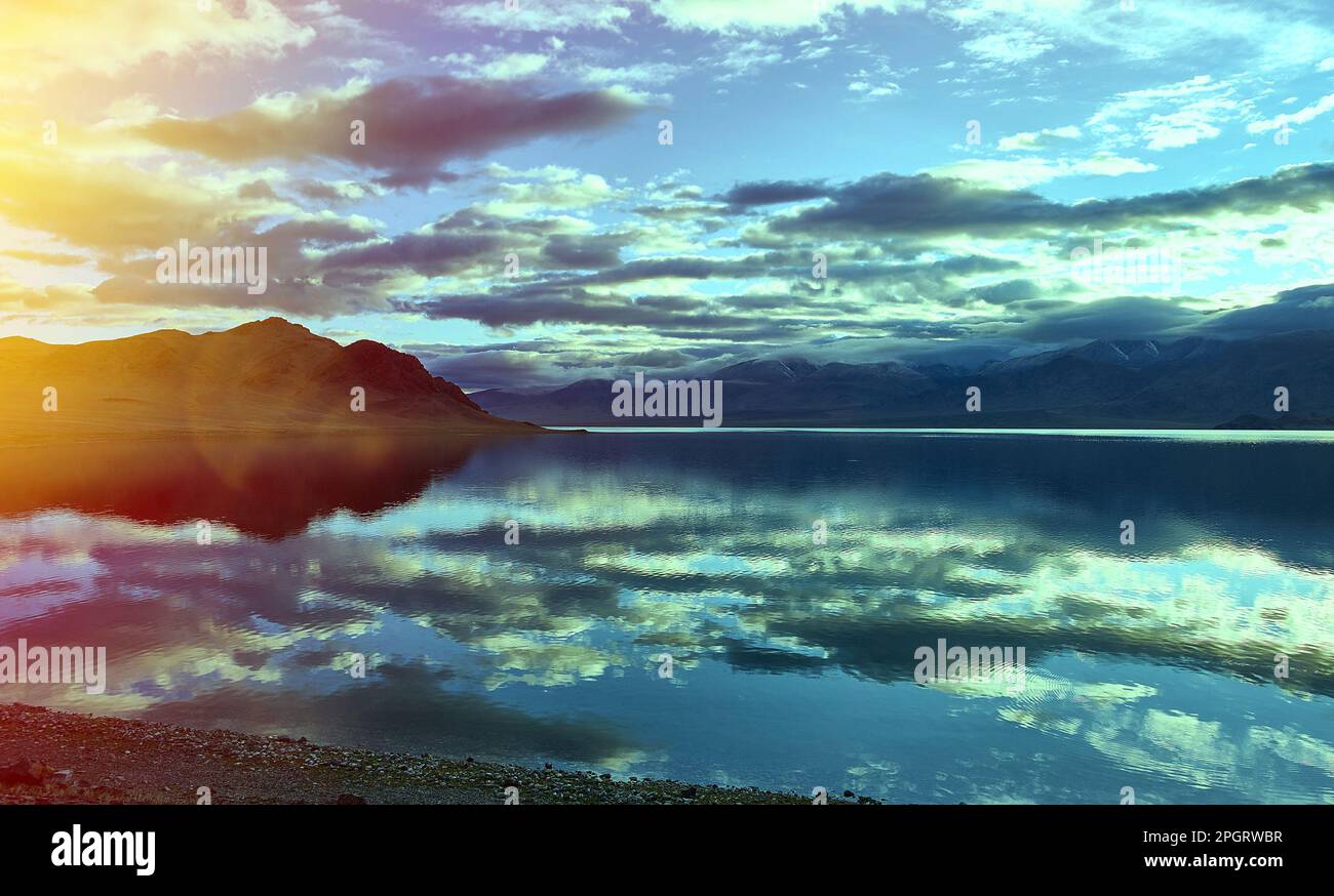 Tolbo Nuur Lake in Mongolia, landscapes of Western Mongolia, Asia ...