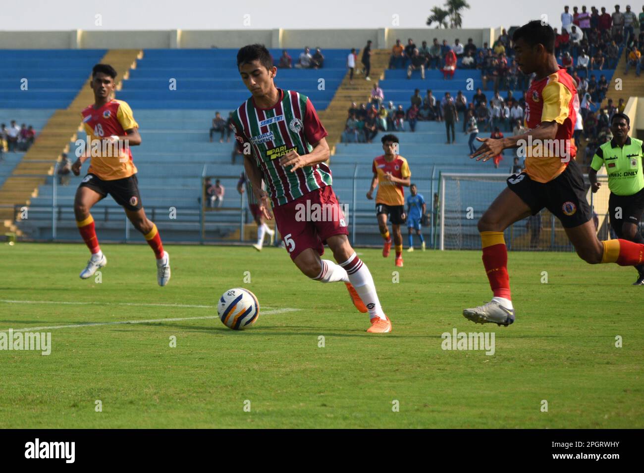Kolkata, India. 24th Mar, 2023. ATK Mohun Bagan shares one point with Emammi East Bengal in ...