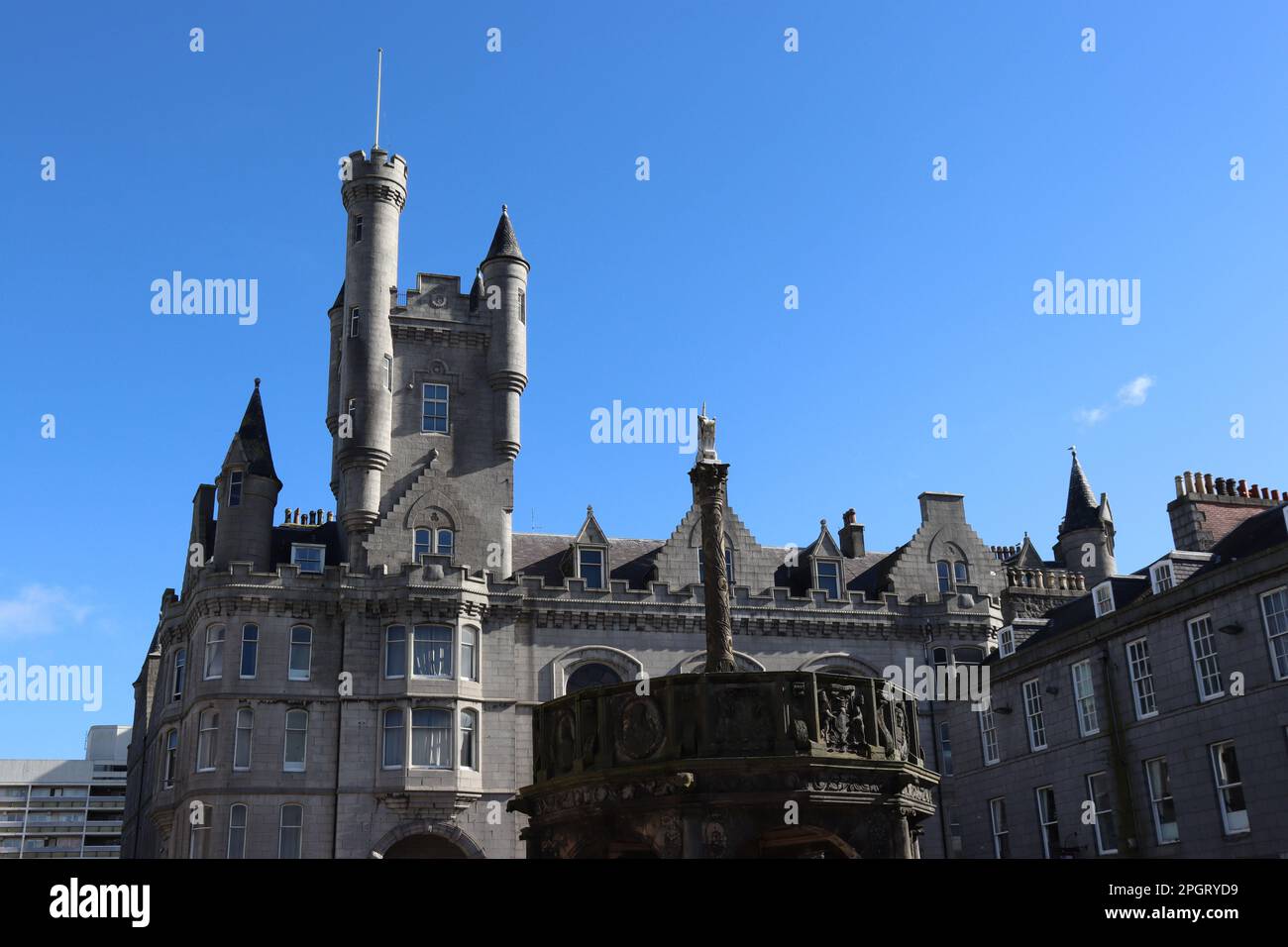 Market cross and citadel, Aberdeen Stock Photo - Alamy