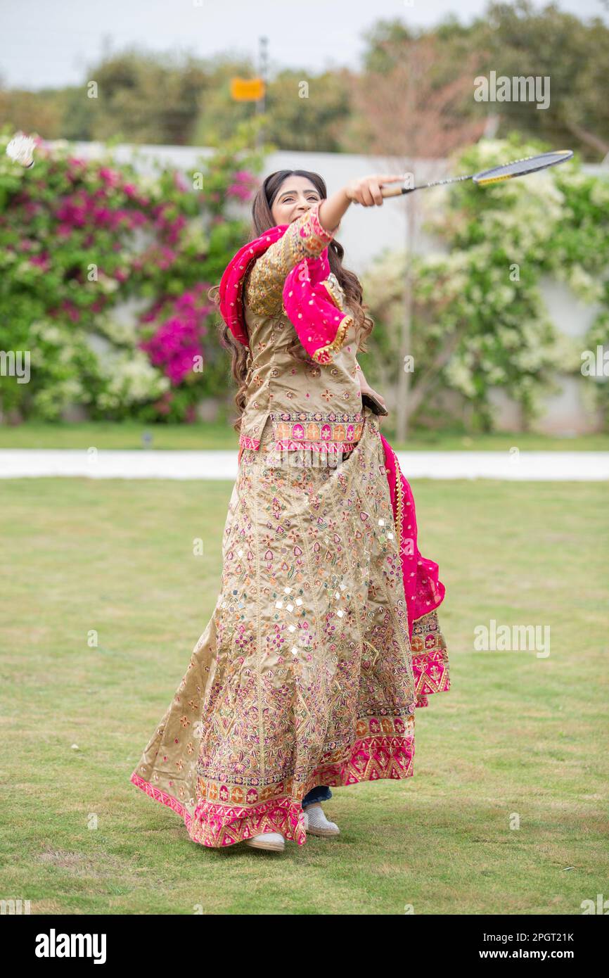 Pakistan girl muslim wedding hi-res stock photography and images - Alamy