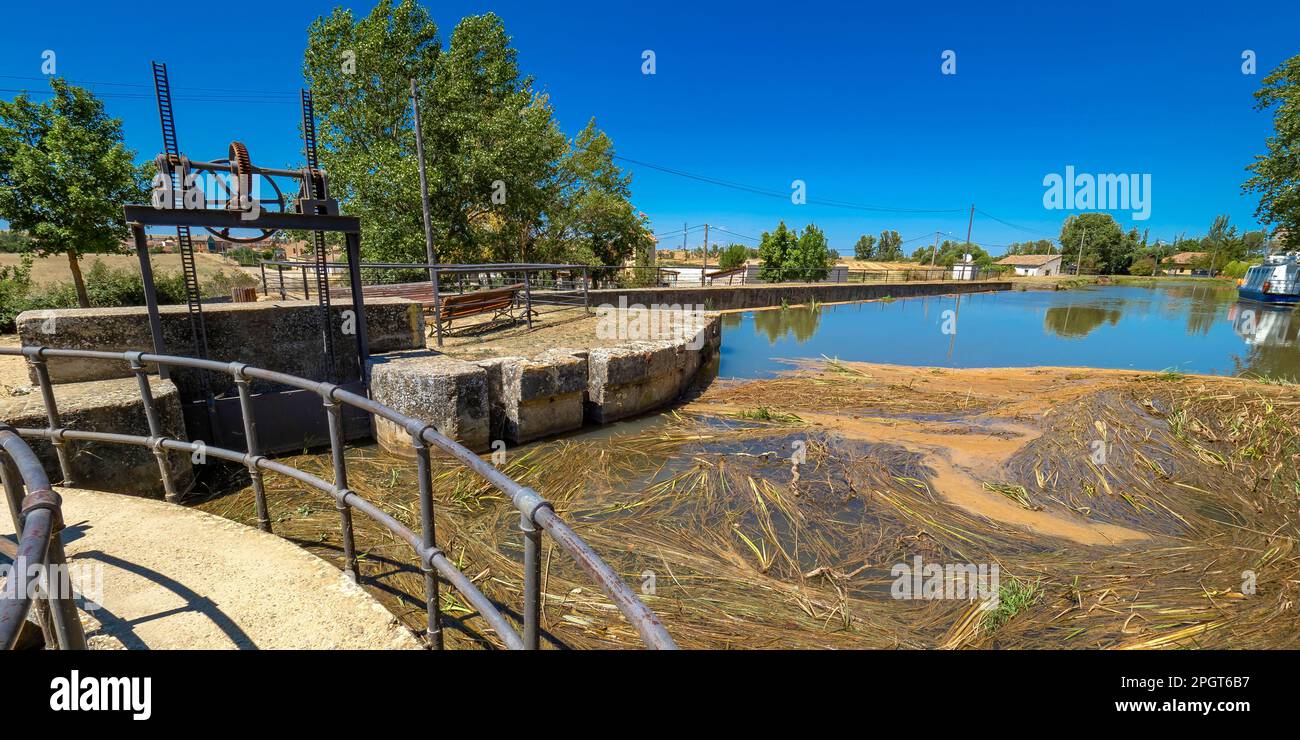 Canal Floodgate, Canal of Castile, 18-19th Century Hydraulic ...