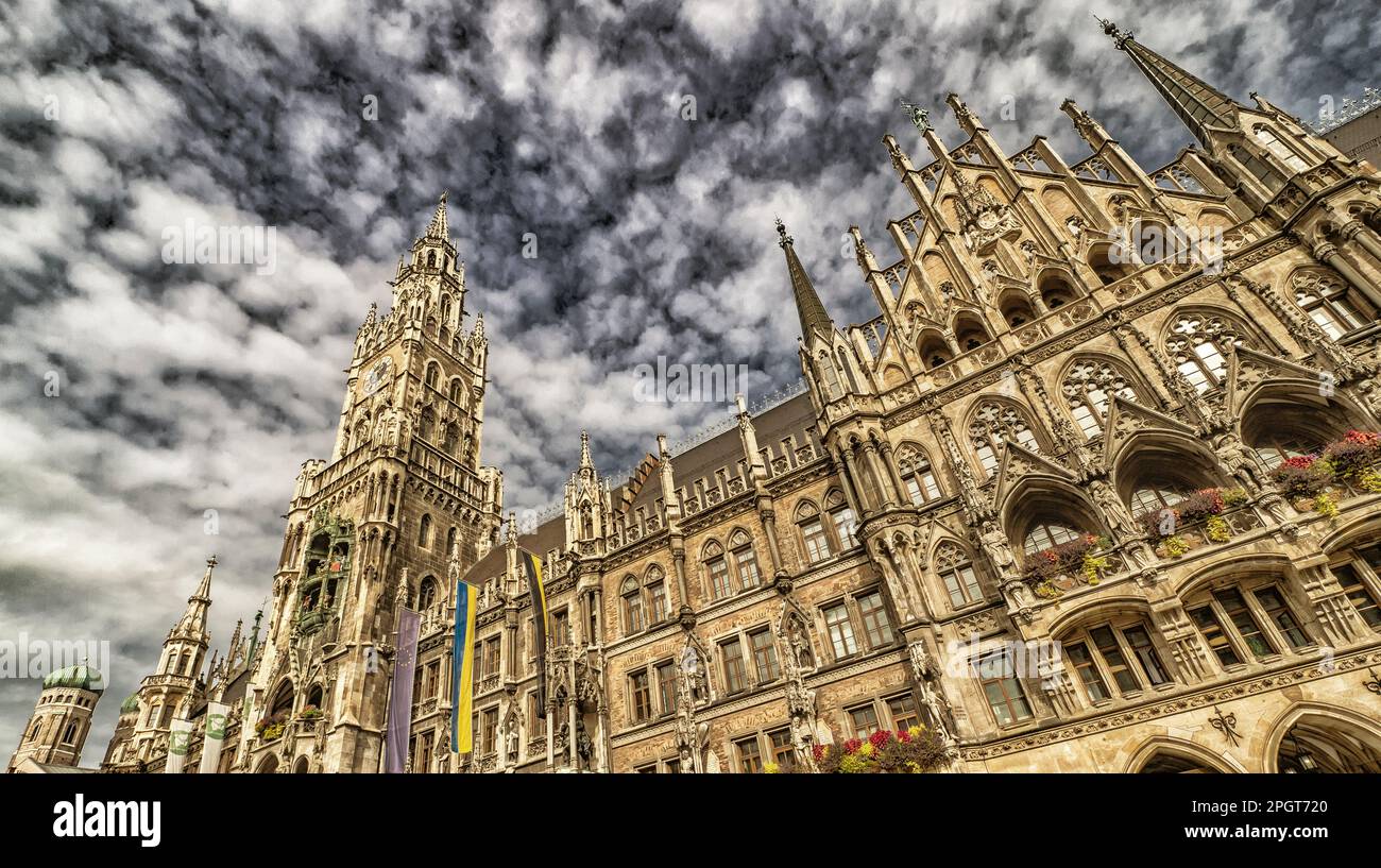 New Town Hall, 19th Century Gothic Revival Style, Marienplatz, Munich ...