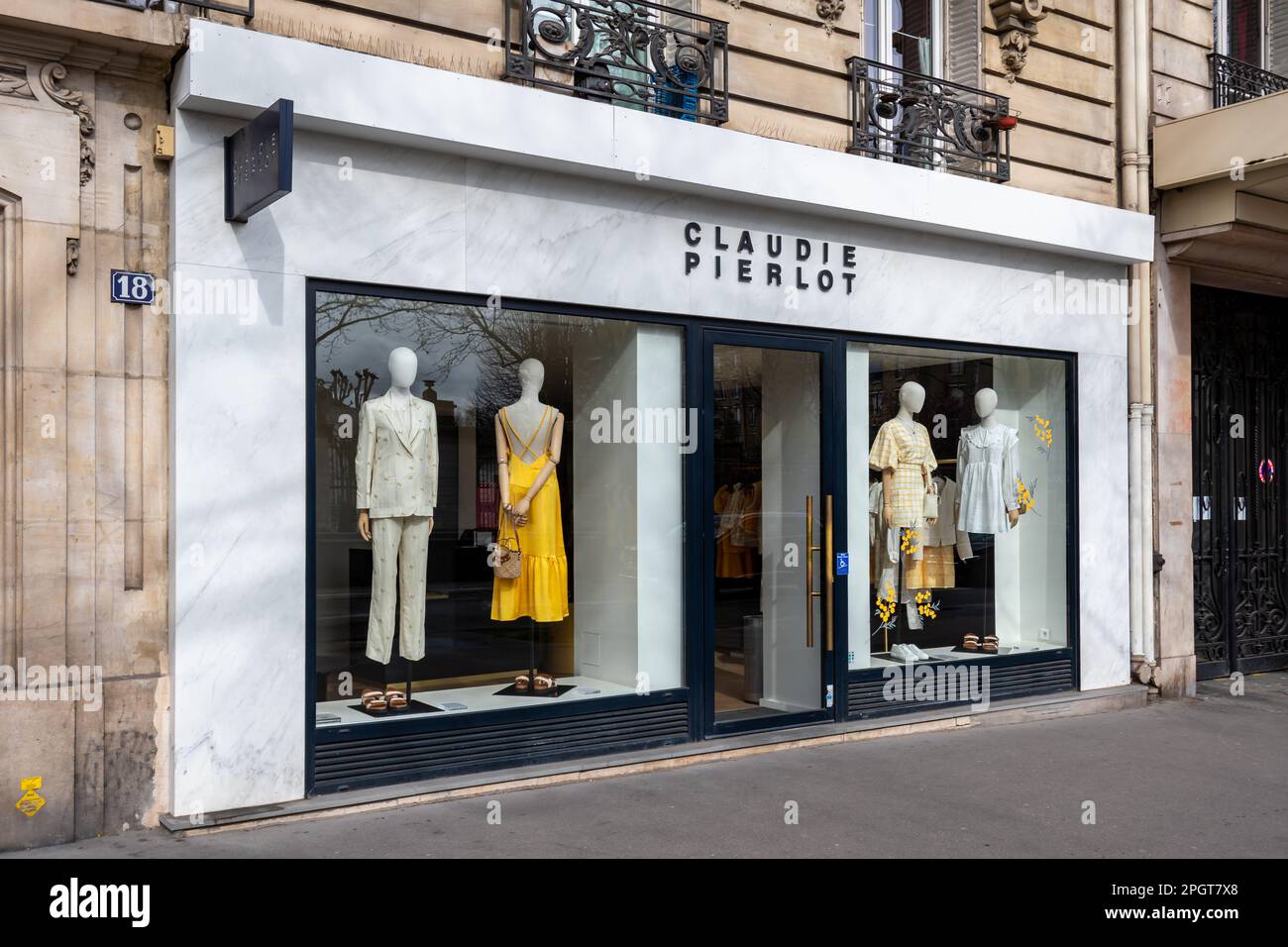 Smcp fashion hi-res stock photography and images - Alamy