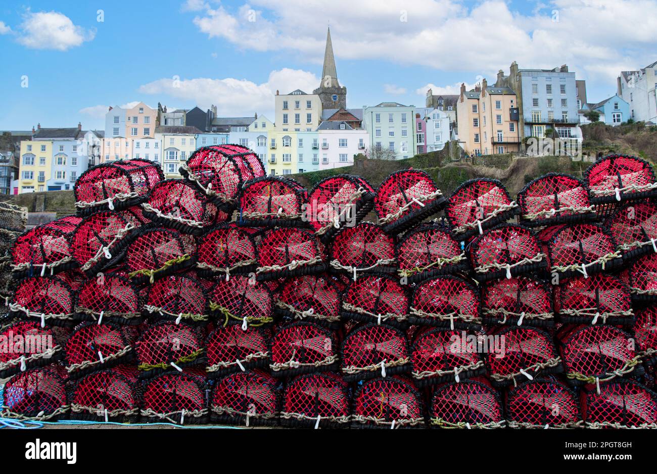 Shops of tenby hi-res stock photography and images - Alamy
